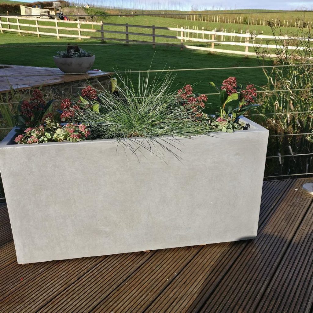 Grey Light Concrete Trough Garden Planter H30 L60 W30 cm, 54 ltrs Cap ...